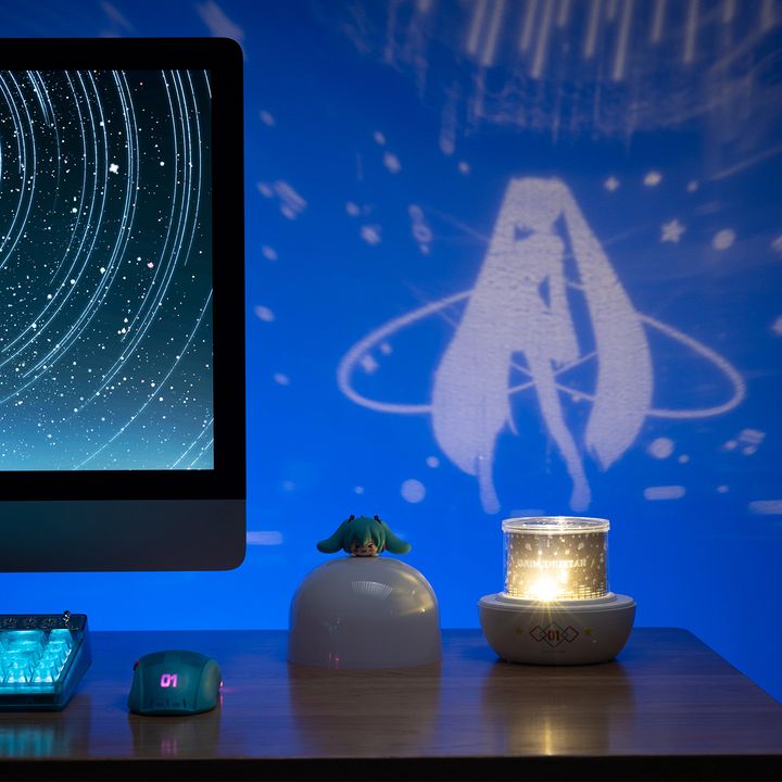 Hatsune Miku Starry Sky Projector Night Lamp (18x13cm) | Kyou Hobby Shop
